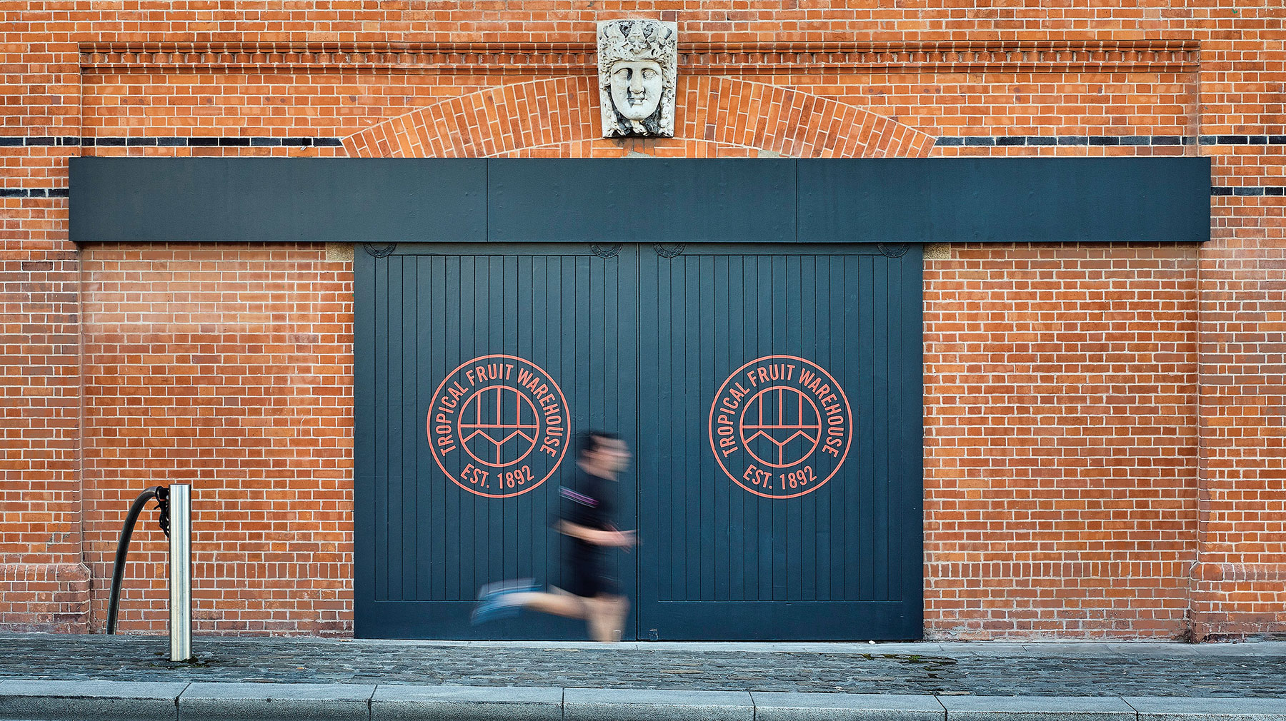 Tropical Fruit Warehouse – A reflective design connecting innovation ...